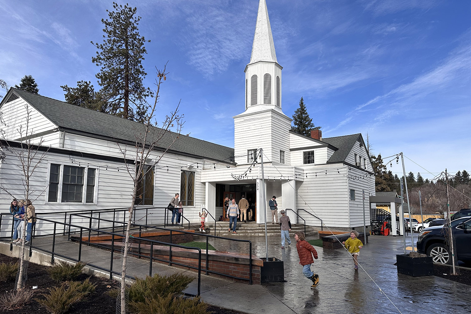 Ship of Fools: Riverbend Church, Bend, Oregon, USA